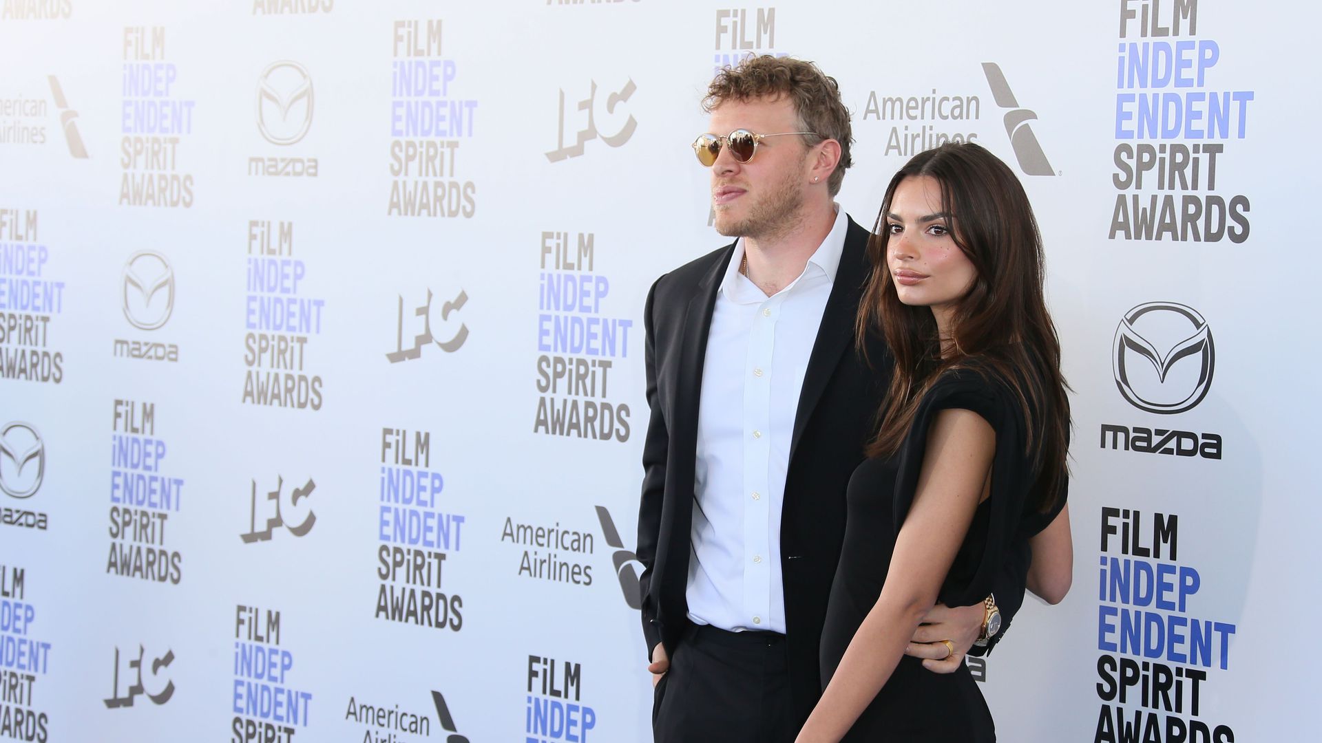 Auch als Neu-Ehefrau: Emily Ratajkowski zeigt (fast) alles!