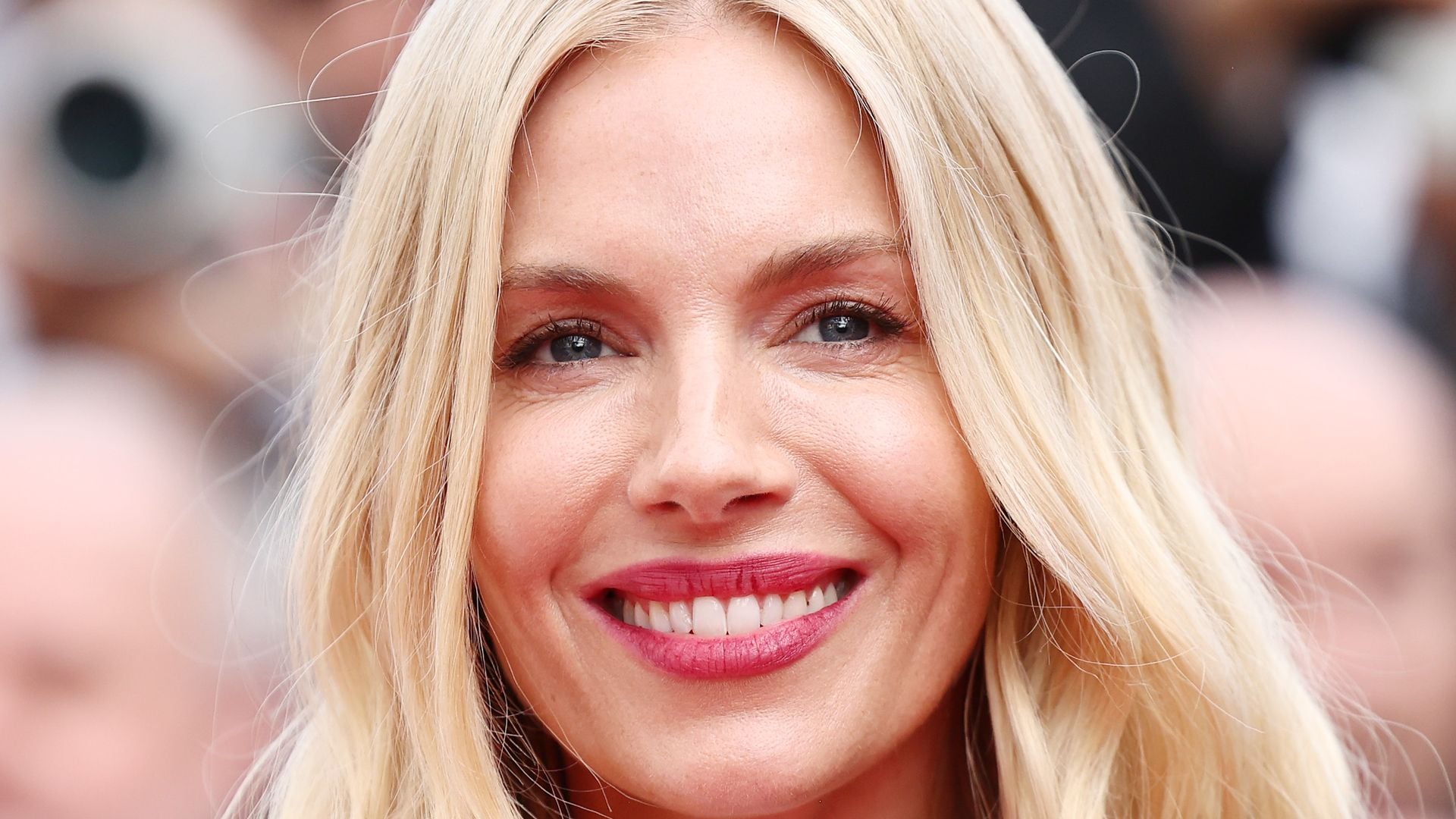 Schwanger mit 44: Sienna Miller findet es viel entspannter