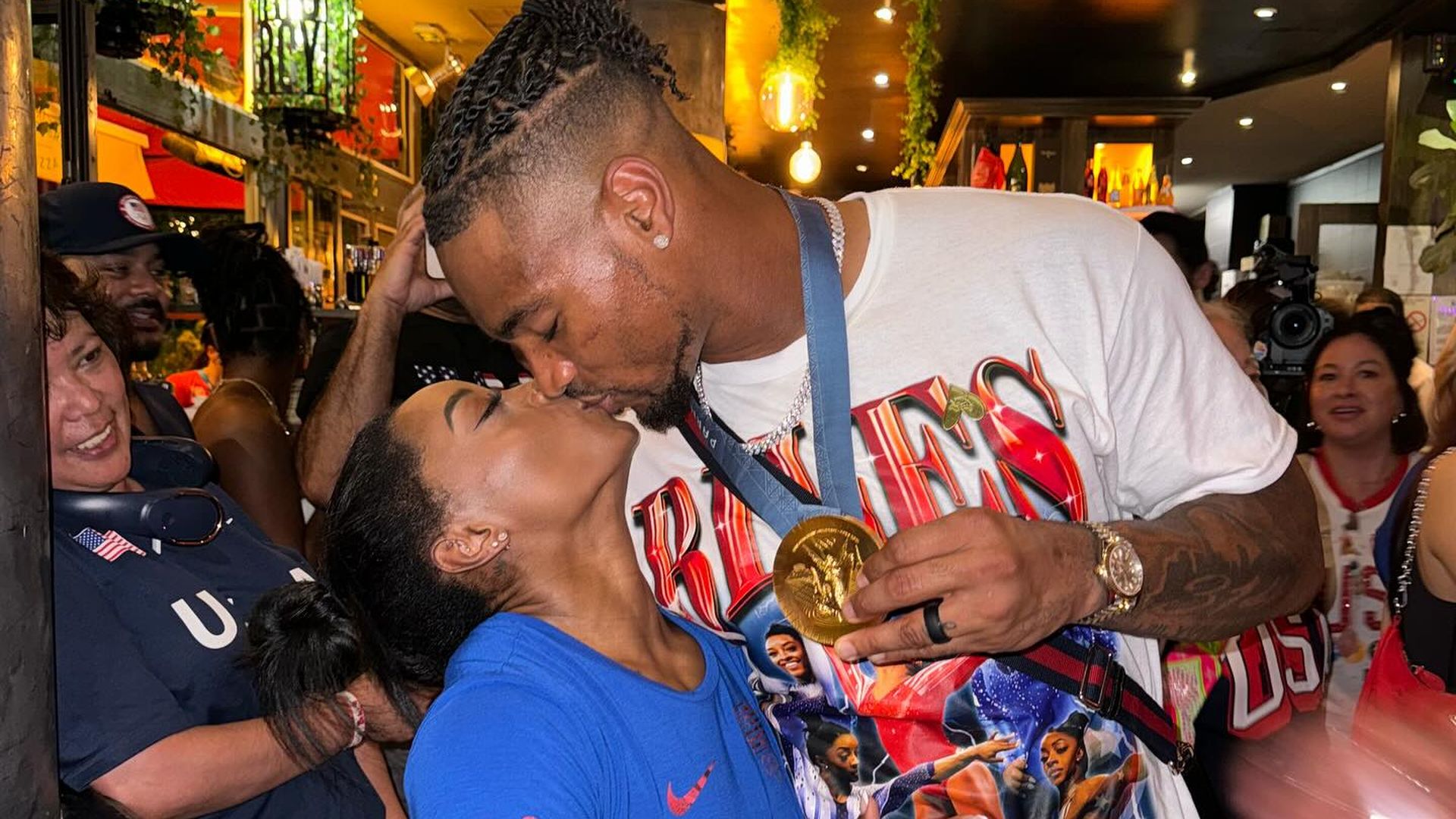 Nach Olympia-Sieg: Jonathan Owens ist stolz auf seine Simone