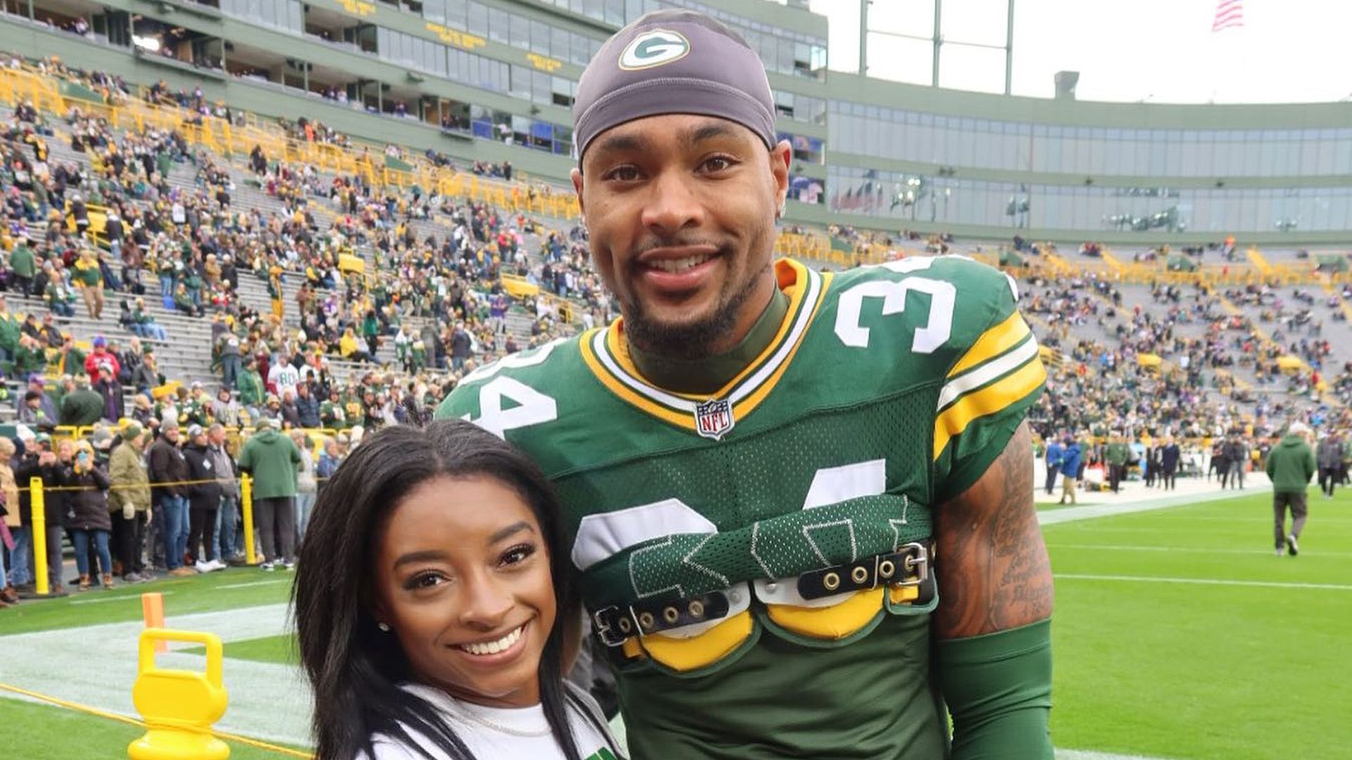 Simone Biles kann dank Dates mit ihrem Jonathan entspannen