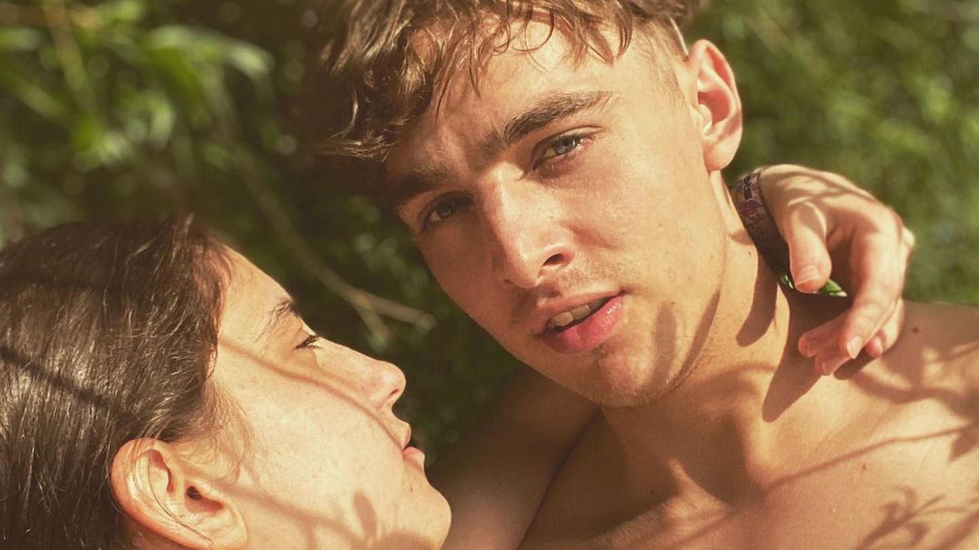 So findet "Big Brother"-Tims Freundin seine Boyband-Pläne