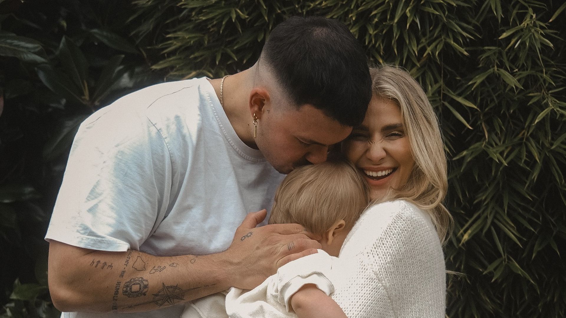 Diese Promis gratulieren Ana Johnson zur Schwangerschaft