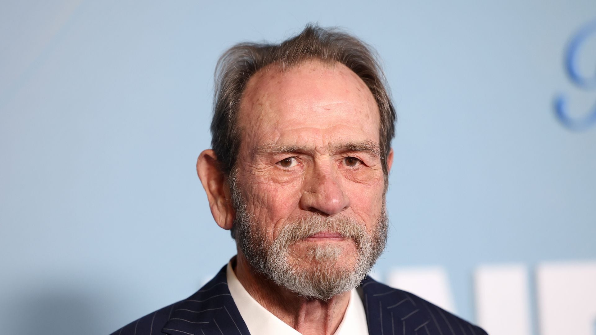 Tommy Lee Jones zeigt sich nach schwerem Verlust geschwächt