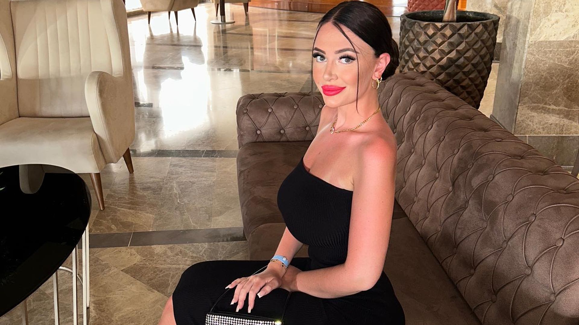 So geht Vanessa vom Normalo-Sommerhaus mit Hass im Netz um