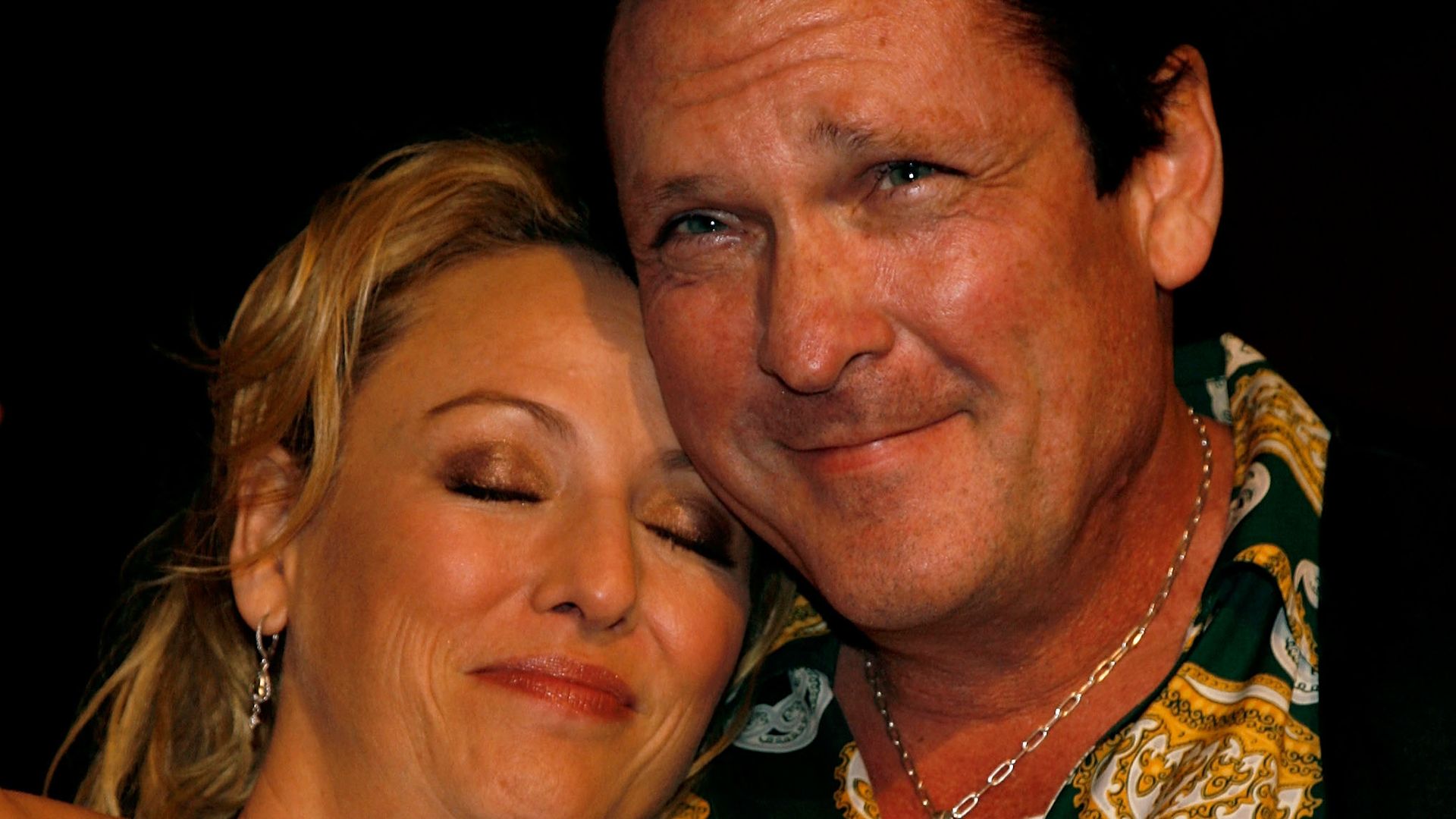 Virginia trauert um ihren verstorbenen Bruder Michael Madsen