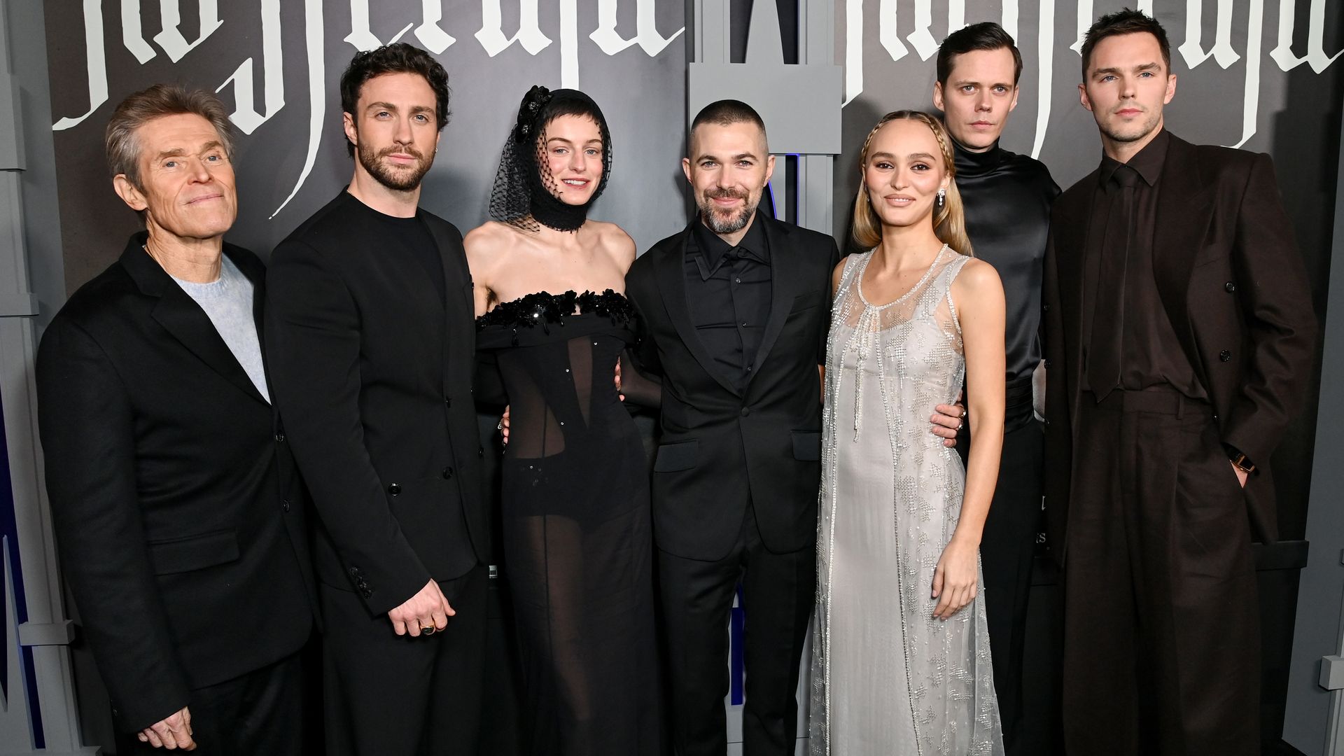 "Nosferatu"-Premiere entlockt den Stars ihre Gothic-Seite