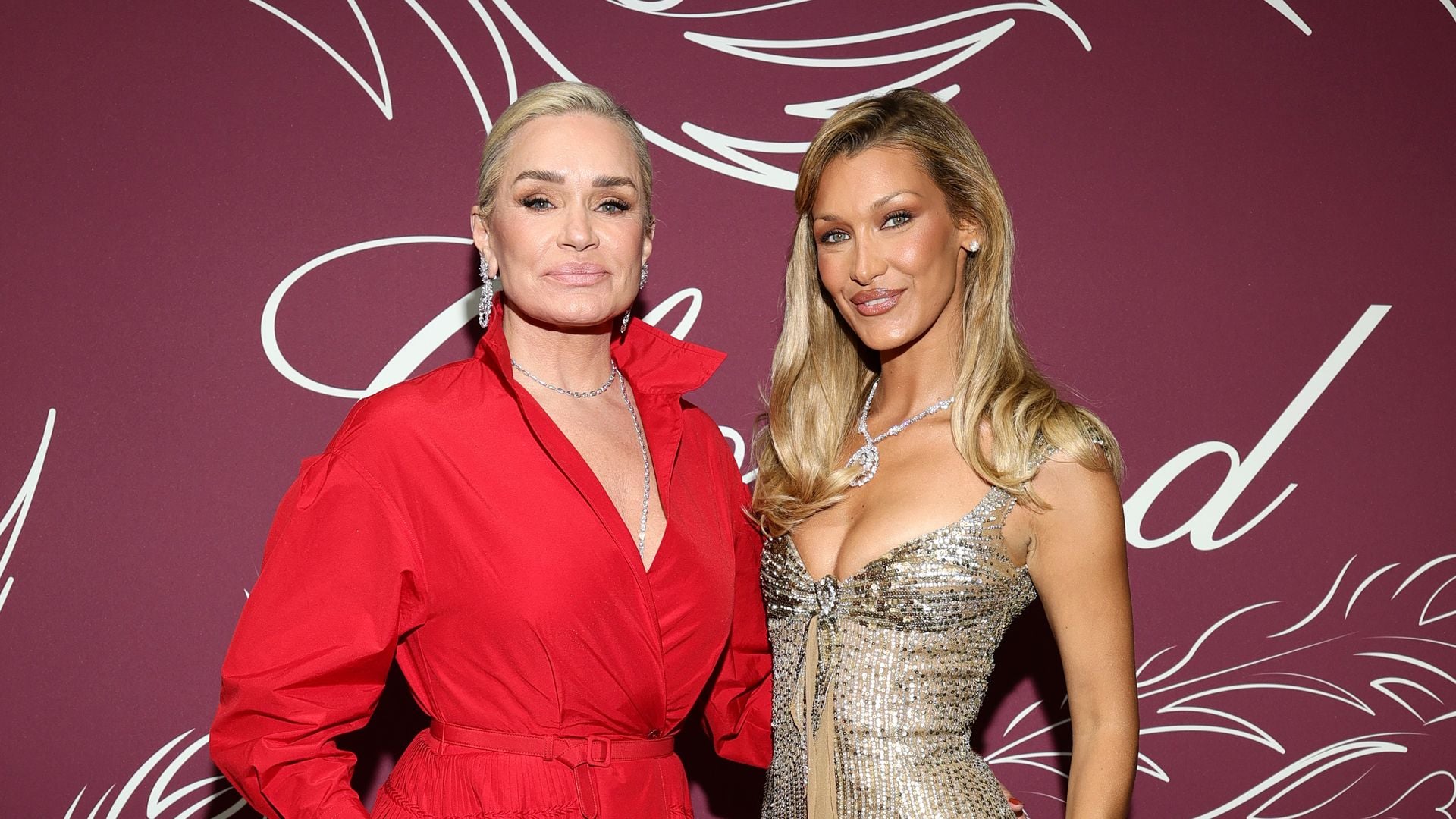 Yolanda & Bella Hadid feiern gemeinsames Red-Carpet-Comeback