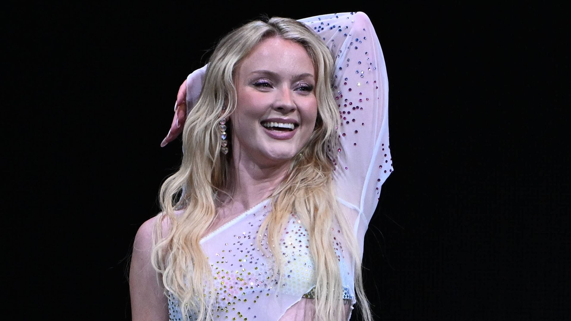 Zara Larsson spricht offen über Vergleiche mit Tate McRae