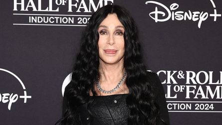 Darum sieht Cher im Alter von 77 Jahren so jugendlich aus!