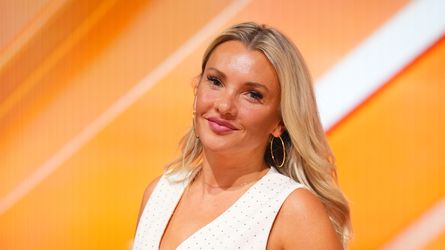 "Kinderbetreuung gekauft": Carolin Kebekus teilt Einblicke