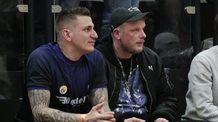 So verliebt zeigt sich Bonez MC mit seiner Freundin Mary