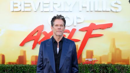 Kevin Bacon feiert seinen 66. Geburtstag mit Oben-ohne-Foto