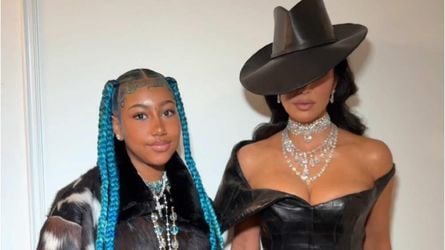 Funkel-Grills: Kim Kardashian und North zeigen Partnerlook