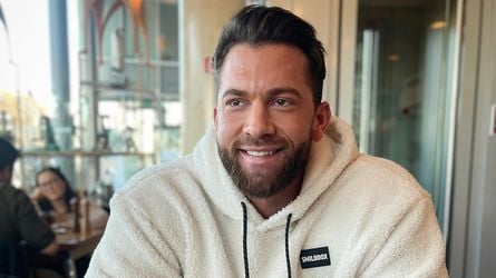 Jil Rock und Oliver Sanne stellen Fans ihr Neugeborenes vor