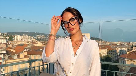 Fancy: Simone Ballack feiert Hoteleröffnung am Gardasee