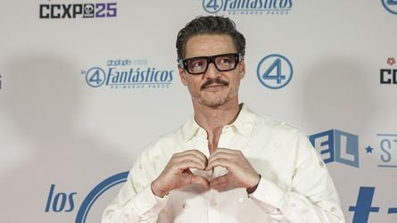 Fans feiern Pedro Pascals Super-Bowl-Auftritt bei Bad Bunny