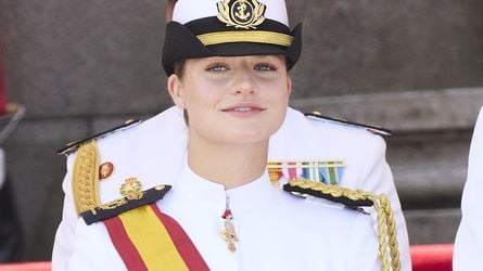Prinzessin Leonor (20) hebt im Kampfjet über Spanien ab
