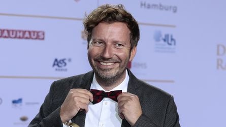 Seltener Moment: Thorsten Schorn mit Ehemann Piero auf Event