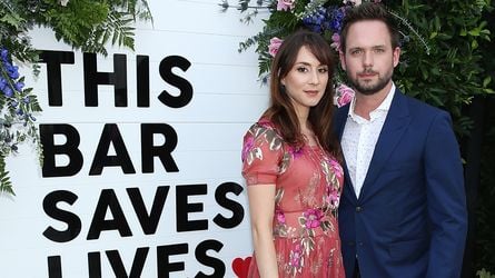 Troian Bellisario und Patrick feiern neunjähriges Eheglück